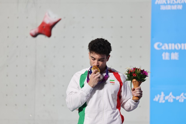 Iranian climber books berth for Paris Olympics :: nournews